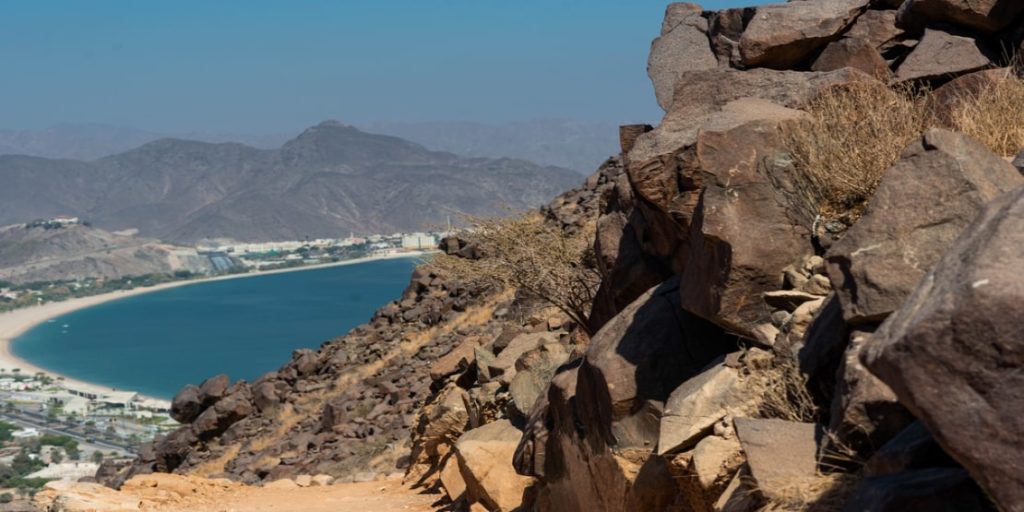 Best Hiking Trails in the UAE : Guide to the Scenic Hiking